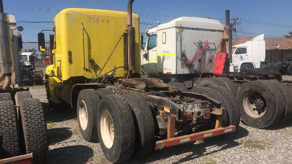 Freightliner CL 120 Columbia 2012