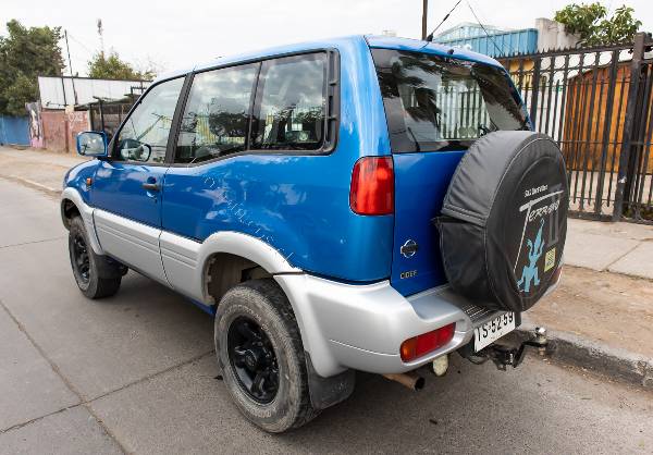Nissan TERRANO II 2000