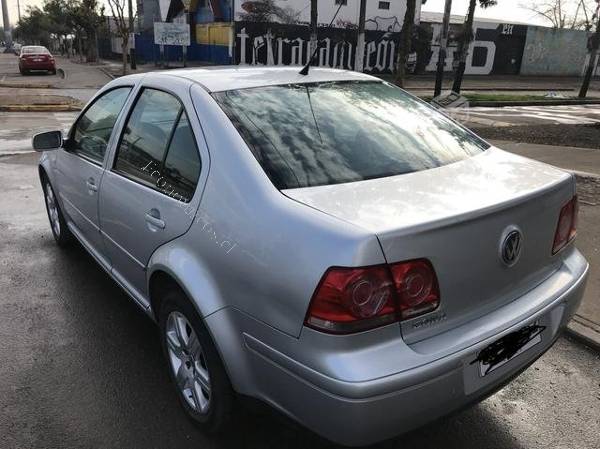 Volkswagen BORA 2012 | Emol.com