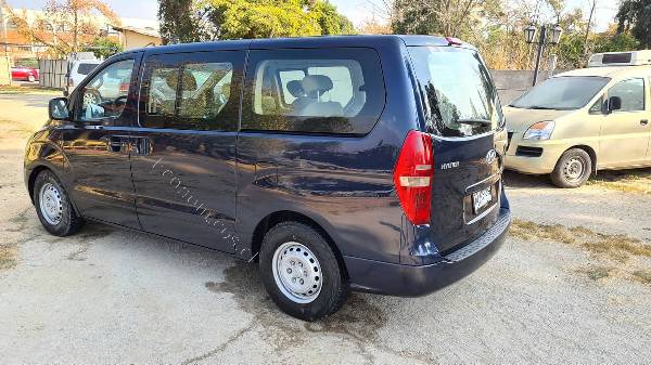 Hyundai H1 2011