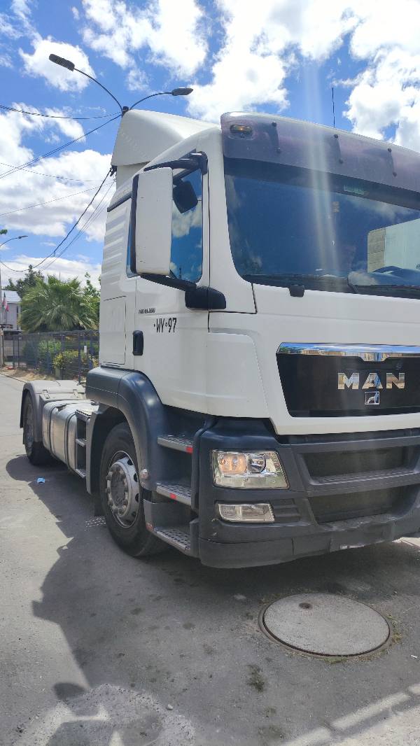 MAN 19-321 TRACTOR 2011